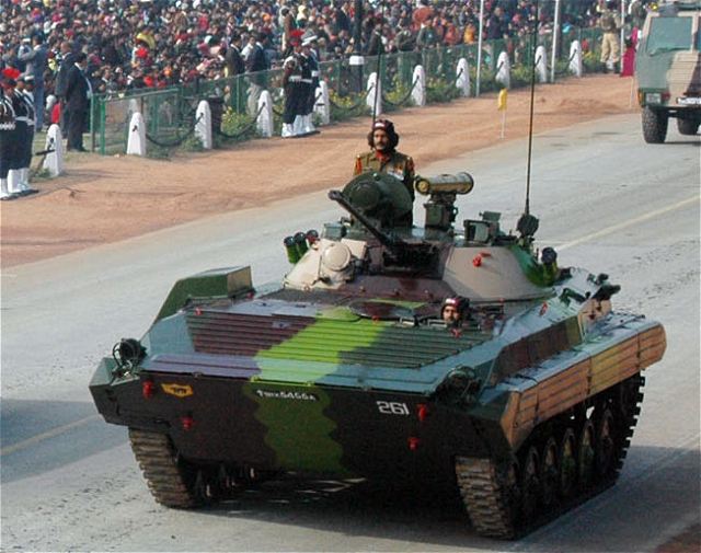 BMP-2_Sarath_AIFV_tracked_armoured_infantry_fighting_vehicle_India ...